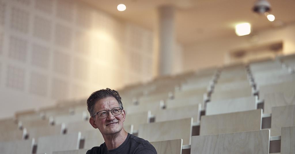 Prof.dr. Peter Schoenmakers (UvA): slot keynote speaker at Analytical ...