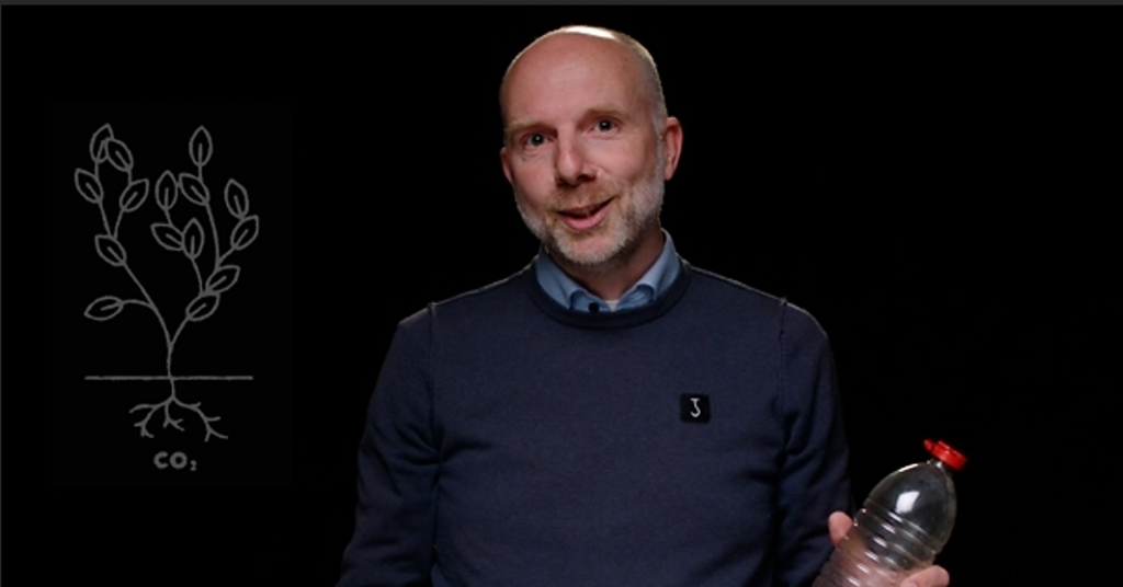 De aarde afkoelen door gebruik van bio-energie met koolstofopslag ...