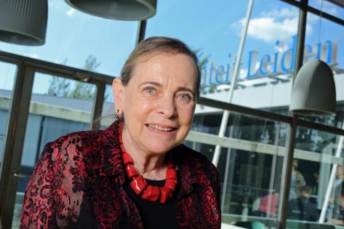 Lucy Shapiro: eigenwijs en volhardend | Verdieping | ScienceLink
